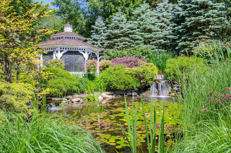 Seasonal Landscape Design: Achieve Year-Round Beauty